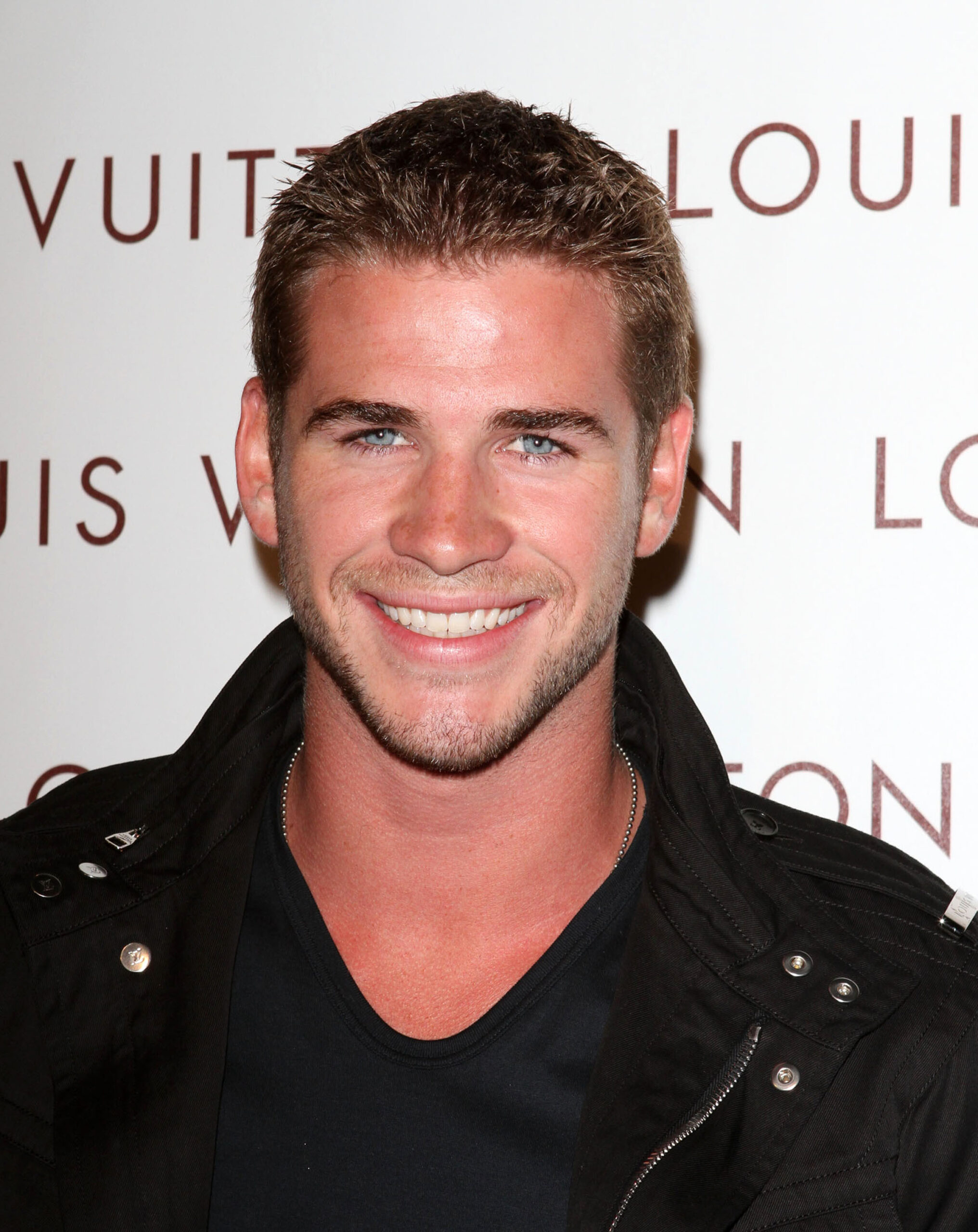 Liam hemsworth zodiac 60 photos - Astrologytoyou.com